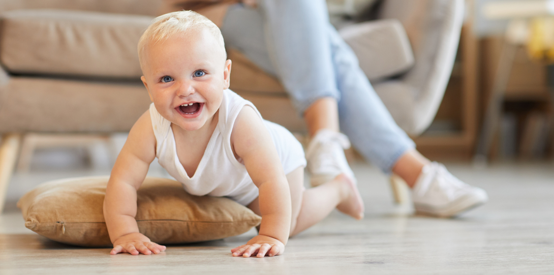 Kineziterapeutė apie fizinę kūdikių raidą | Hila